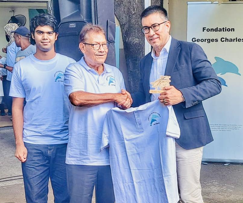 Minister Shakeel Mohamed Hands Over State Land Lease to Autism Maurice ...